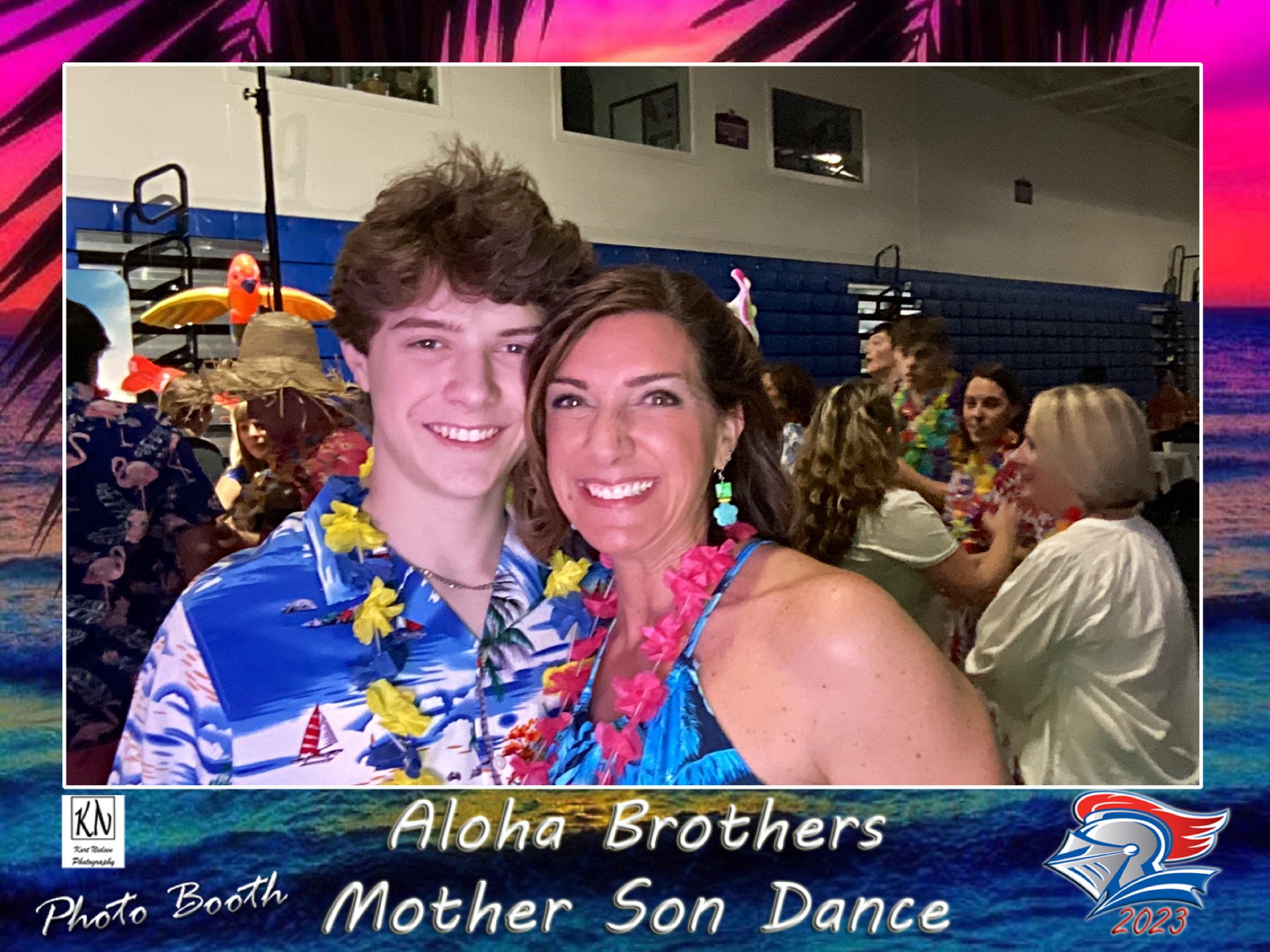 SFS MOM PROM